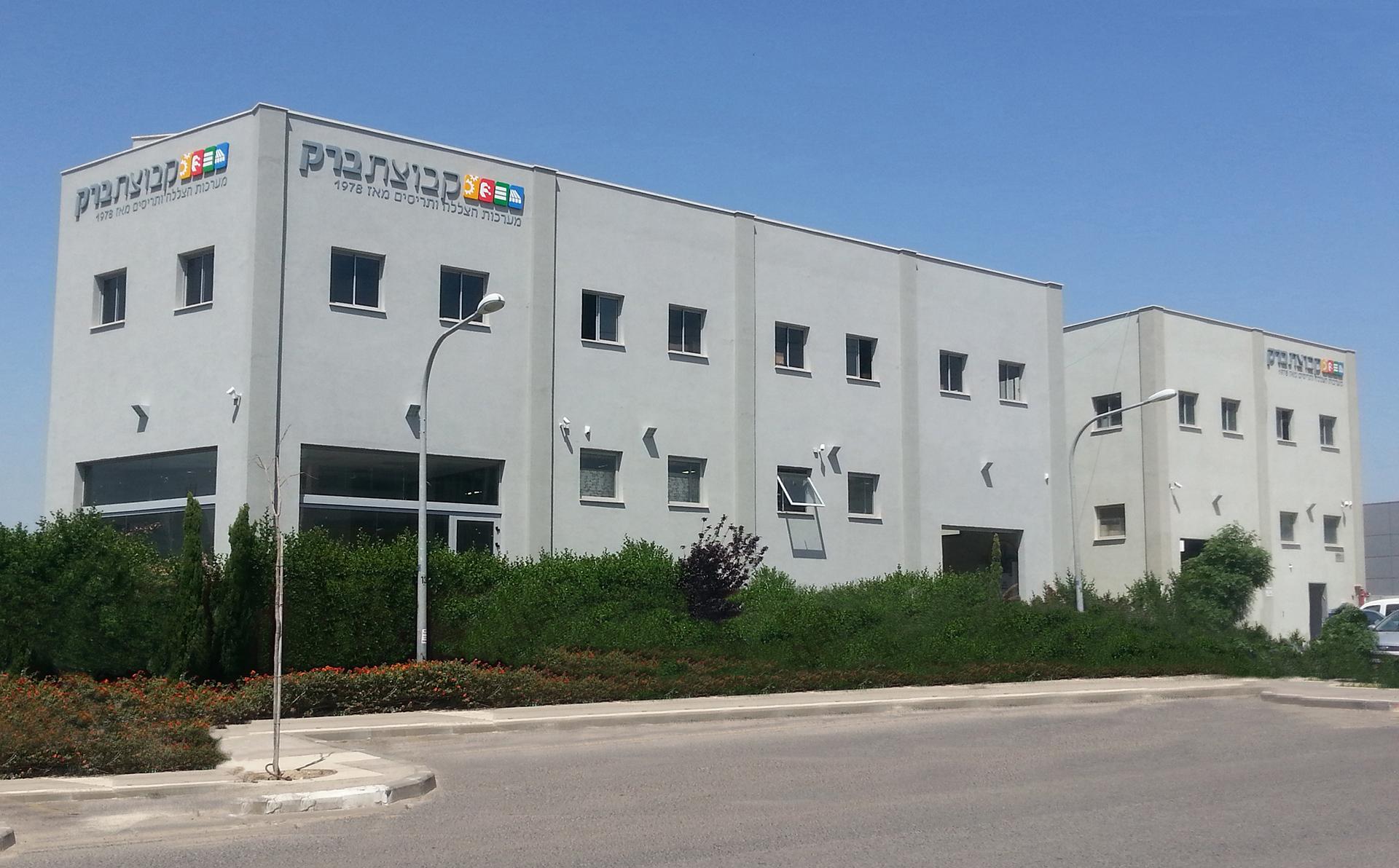 אודות קבוצת ברק - פתרונות הצללה מתקדמים ותריסים מאז 1978